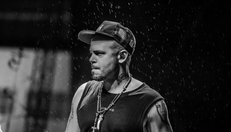 Residente trabaja en su primera película - Estación K2