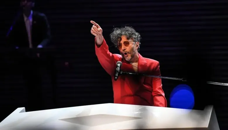 Fito Páez dará un show gratuito frente al Monumento a la Bandera ...
